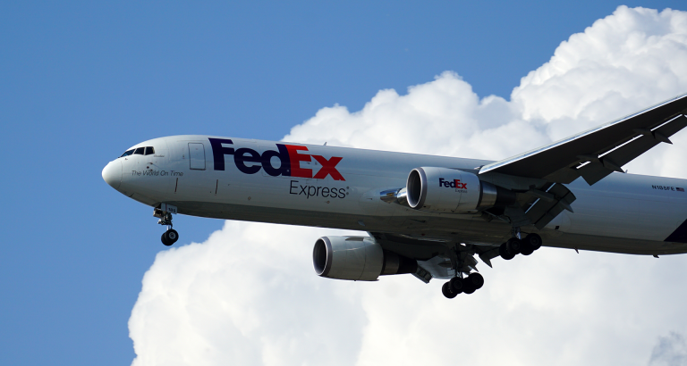 Expedited Parcel Shipping in Canada: Types, Costs and Carriers